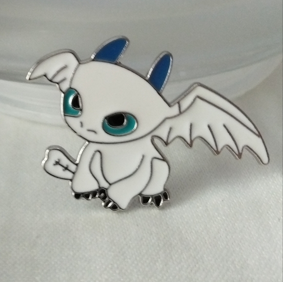 Disney | Accessories | Httyd Pin | Poshmark